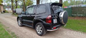 Black Mitsubishi Pajero 2005 in Riga, with an engine capacity of 3.20 L and mileage of 304 thousand km for 4300 €, photo 5 on AUTOMOTO.COM.LV
