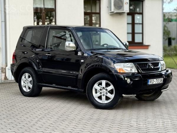 Black Mitsubishi Pajero 2006 in Jelgava, with an engine capacity of 3.20 L and mileage of 243 thousand km for 4950 €, photo 9 on AUTOMOTO.COM.LV