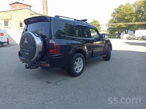 Melns Mitsubishi Pajero 2006 Rīga, ar dzinēja tilpumu 3.20 L un nobraukumu 460 tūkst. km par 3800 €, foto 4 vietnē AUTOMOTO.COM.LV