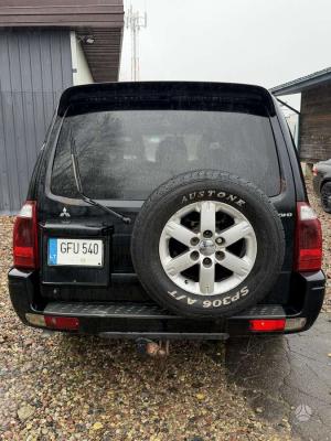 Melns Mitsubishi Pajero 2006 Viļņa, ar dzinēja tilpumu 3.20 L un nobraukumu 408 tūkst. km par 2450 €, foto 5 vietnē AUTOMOTO.COM.LV