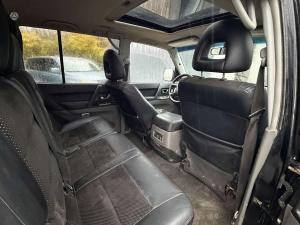 Melns Mitsubishi Pajero 2006 Viļņa, ar dzinēja tilpumu 3.20 L un nobraukumu 408 tūkst. km par 2450 €, foto 13 vietnē AUTOMOTO.COM.LV