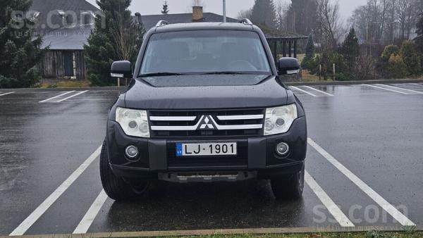 Melns Mitsubishi Pajero 2007 Rīga, ar dzinēja tilpumu 3.20 L un nobraukumu 410 tūkst. km par 6000 €, foto 7 vietnē AUTOMOTO.COM.LV