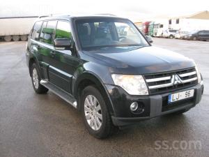 Black Mitsubishi Pajero 2007 in Riga, with an engine capacity of 3.20 L and mileage of 368 thousand km for 6000 €, photo 15 on AUTOMOTO.COM.LV