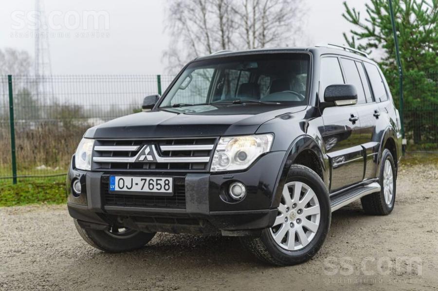 Melns Mitsubishi Pajero 2007 Rīga, ar dzinēja tilpumu 3.20 L un nobraukumu 334 tūkst. km par 7290 €, foto 1 vietnē AUTOMOTO.COM.LV