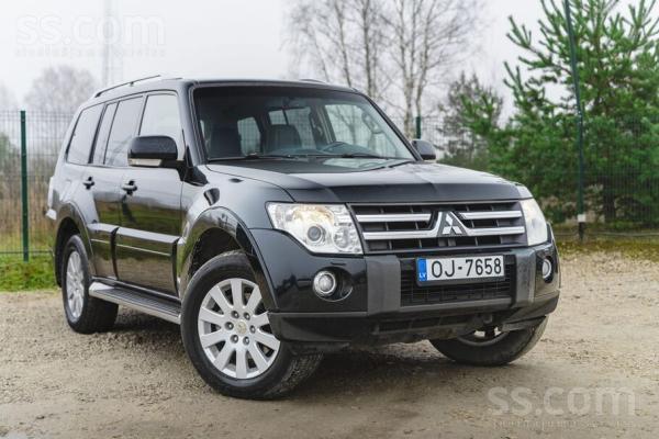 Melns Mitsubishi Pajero 2007 Rīga, ar dzinēja tilpumu 3.20 L un nobraukumu 334 tūkst. km par 7290 €, foto 3 vietnē AUTOMOTO.COM.LV