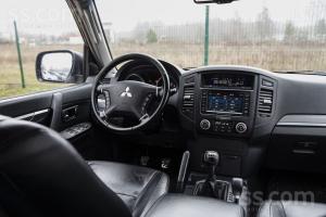Melns Mitsubishi Pajero 2007 Rīga, ar dzinēja tilpumu 3.20 L un nobraukumu 334 tūkst. km par 7290 €, foto 11 vietnē AUTOMOTO.COM.LV
