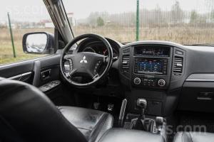 Melns Mitsubishi Pajero 2007 Rīga, ar dzinēja tilpumu 3.20 L un nobraukumu 334 tūkst. km par 7290 €, foto 12 vietnē AUTOMOTO.COM.LV