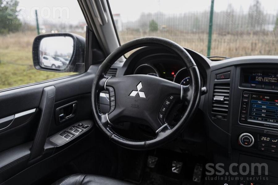 Melns Mitsubishi Pajero 2007 Rīga, ar dzinēja tilpumu 3.20 L un nobraukumu 334 tūkst. km par 7290 €, foto 13 vietnē AUTOMOTO.COM.LV