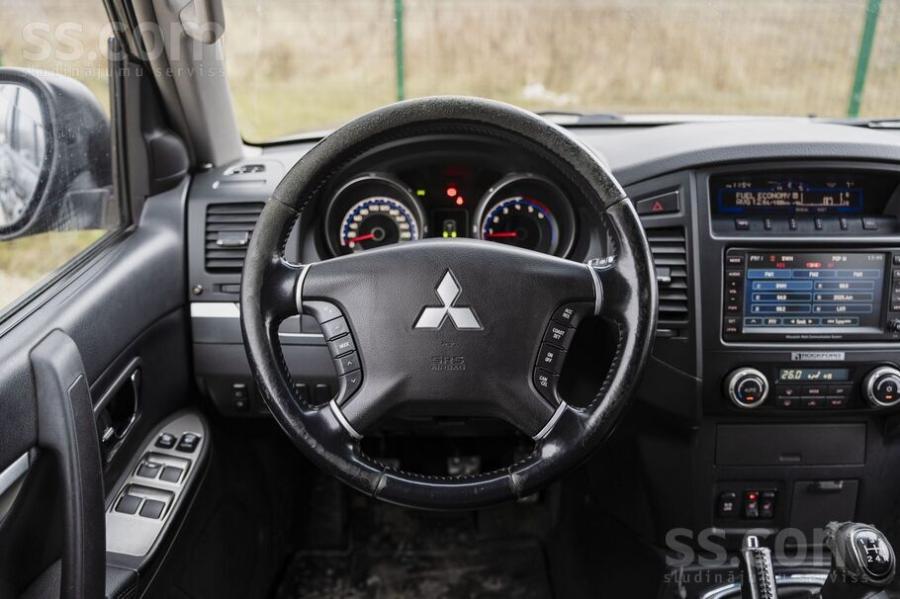 Melns Mitsubishi Pajero 2007 Rīga, ar dzinēja tilpumu 3.20 L un nobraukumu 334 tūkst. km par 7290 €, foto 17 vietnē AUTOMOTO.COM.LV