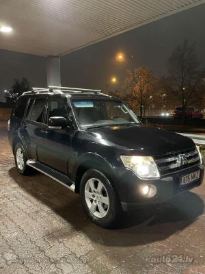 Black Mitsubishi Pajero 2007 in Tallinn, with an engine capacity of 3.20 L and mileage of 176 thousand km for 6950 €, photo 3 on AUTOMOTO.COM.LV