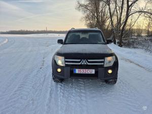 Melns Mitsubishi Pajero 2007 Kupiškis, ar dzinēja tilpumu 3.20 L un nobraukumu 380 tūkst. km par 3300 €, foto  vietnē AUTOMOTO.COM.LV