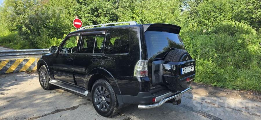 Melns Mitsubishi Pajero 2007 Rīga, ar dzinēja tilpumu 3.20 L un nobraukumu 341 tūkst. km par 6500 €, foto 7 vietnē AUTOMOTO.COM.LV