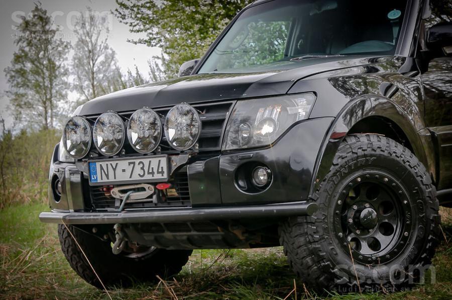 Melns Mitsubishi Pajero 2007 Tukums, ar dzinēja tilpumu 3.20 L un nobraukumu 369 tūkst. km par 9500 €, foto 9 vietnē AUTOMOTO.COM.LV