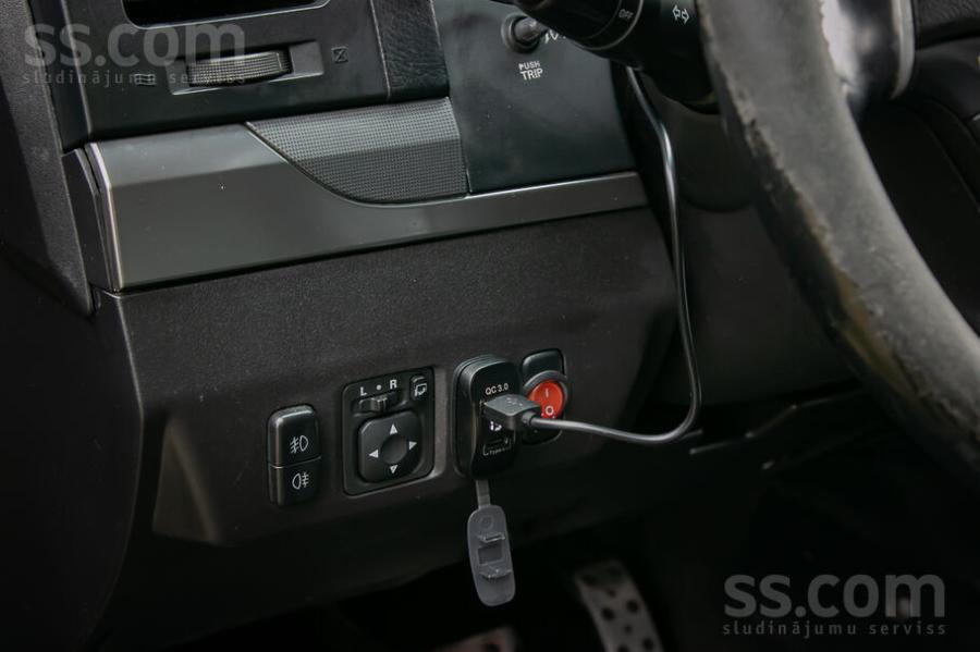 Melns Mitsubishi Pajero 2007 Tukums, ar dzinēja tilpumu 3.20 L un nobraukumu 369 tūkst. km par 9500 €, foto 14 vietnē AUTOMOTO.COM.LV