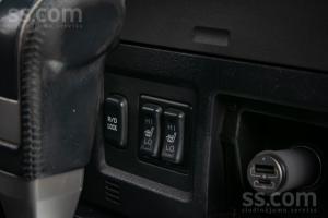 Melns Mitsubishi Pajero 2007 Tukums, ar dzinēja tilpumu 3.20 L un nobraukumu 369 tūkst. km par 9500 €, foto 18 vietnē AUTOMOTO.COM.LV
