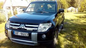 Melns Mitsubishi Pajero 2007 Rīga, ar dzinēja tilpumu 3.20 L un nobraukumu 300 tūkst. km par 7000 €, foto 3 vietnē AUTOMOTO.COM.LV