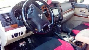 Melns Mitsubishi Pajero 2007 Rīga, ar dzinēja tilpumu 3.20 L un nobraukumu 300 tūkst. km par 7000 €, foto 6 vietnē AUTOMOTO.COM.LV
