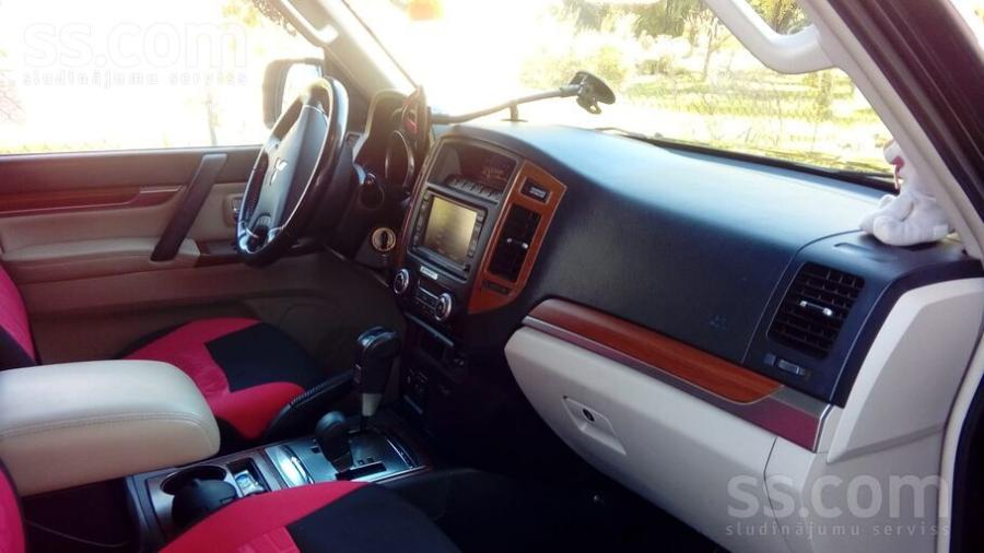 Melns Mitsubishi Pajero 2007 Rīga, ar dzinēja tilpumu 3.20 L un nobraukumu 300 tūkst. km par 7000 €, foto 11 vietnē AUTOMOTO.COM.LV