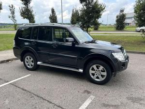 Melns Mitsubishi Pajero 2007 Viļņa, ar dzinēja tilpumu 3.20 L un nobraukumu 304 tūkst. km par 5500 €, foto 6 vietnē AUTOMOTO.COM.LV
