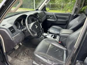 Melns Mitsubishi Pajero 2007 Viļņa, ar dzinēja tilpumu 3.20 L un nobraukumu 304 tūkst. km par 5500 €, foto 8 vietnē AUTOMOTO.COM.LV