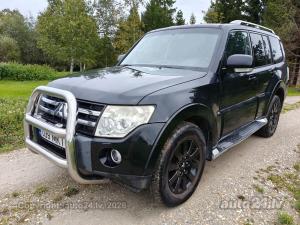 Melns Mitsubishi Pajero 2007 Kuresāre, ar dzinēja tilpumu 3.20 L un nobraukumu 408 tūkst. km par 5850 €, foto 3 vietnē AUTOMOTO.COM.LV