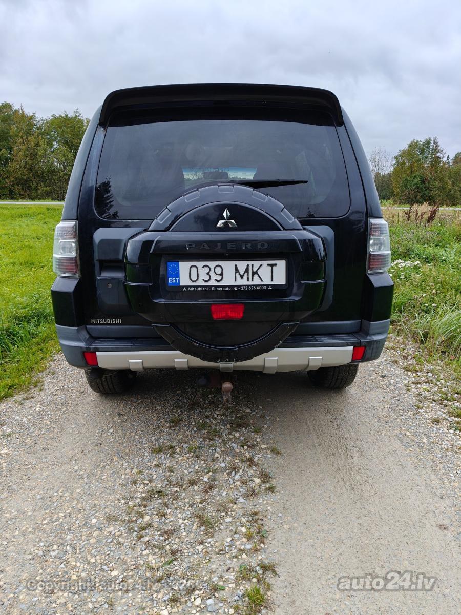 Melns Mitsubishi Pajero 2007 Kuresāre, ar dzinēja tilpumu 3.20 L un nobraukumu 408 tūkst. km par 5850 €, foto 6 vietnē AUTOMOTO.COM.LV