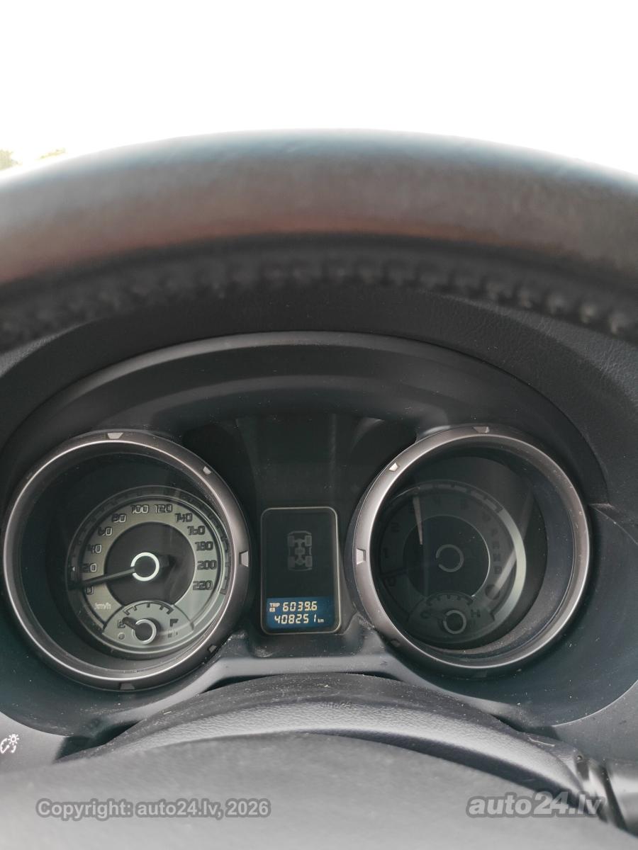 Melns Mitsubishi Pajero 2007 Kuresāre, ar dzinēja tilpumu 3.20 L un nobraukumu 408 tūkst. km par 5850 €, foto 10 vietnē AUTOMOTO.COM.LV