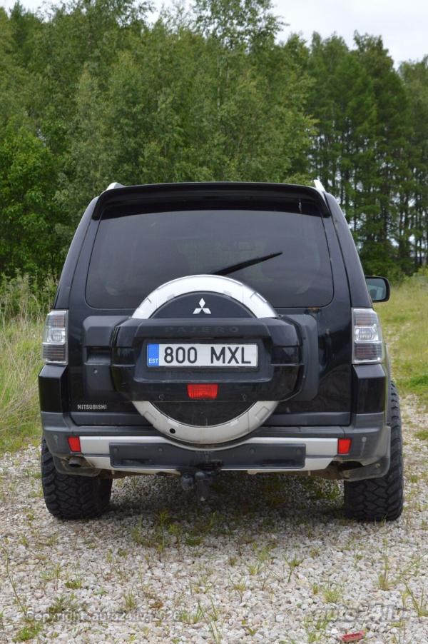 Melns Mitsubishi Pajero 2007 Viljandi, ar dzinēja tilpumu 3.20 L un nobraukumu 424 tūkst. km par 5990 €, foto 6 vietnē AUTOMOTO.COM.LV