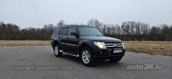 Mitsubishi Pajero 2007 Tallina vietnÄ Melns Mitsubishi Pajero 2007 Tallina, ar dzinÄja tilpumu 3.20 L un nobraukumu 360 tÅ«kst. km par 4998 ā¬, foto 9 vietnÄ AUTOMOTO.COM.LV