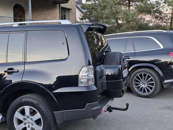 Melns Mitsubishi Pajero 2007 Viļņa, ar dzinēja tilpumu 3.20 L un nobraukumu 216 tūkst. km par 11999 €, foto 5 vietnē AUTOMOTO.COM.LV