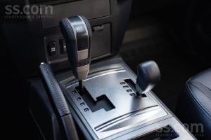 Black Mitsubishi Pajero 2007 in Riga, with an engine capacity of 3.20 L and mileage of 347 thousand km for 9490 €, photo 29 on AUTOMOTO.COM.LV
