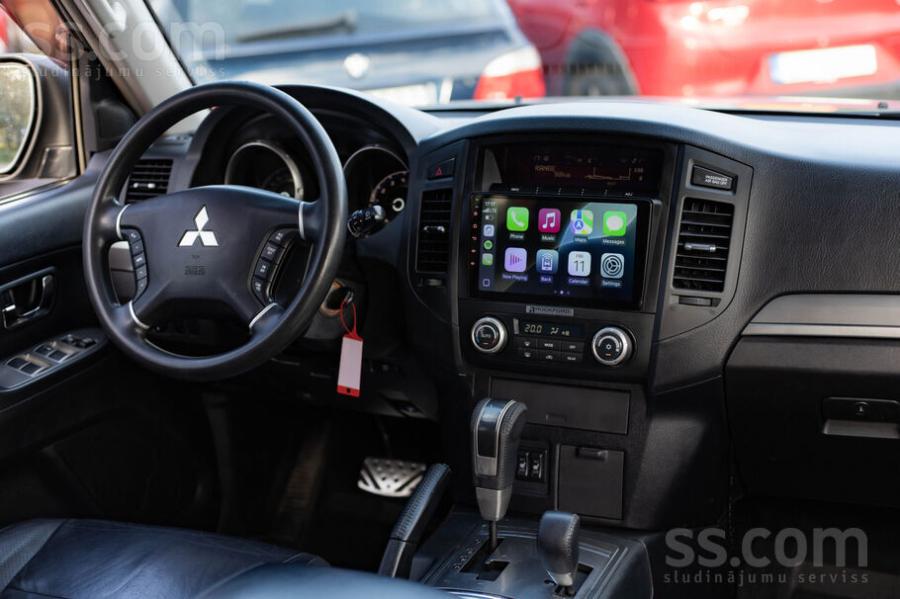Black Mitsubishi Pajero 2007 in Riga, with an engine capacity of 3.20 L and mileage of 347 thousand km for 9490 €, photo 31 on AUTOMOTO.COM.LV