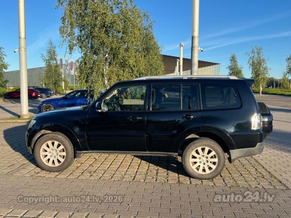 Мицубиси Паджеро 2008 в Тарту на AUTOMOTO.COM.LV Черный Мицубиси Паджеро 2008 в Тарту, объемом двигателя 3.20 л и пробегом 225 тыс. км за 7700 €, фото 3 на AUTOMOTO.COM.LV