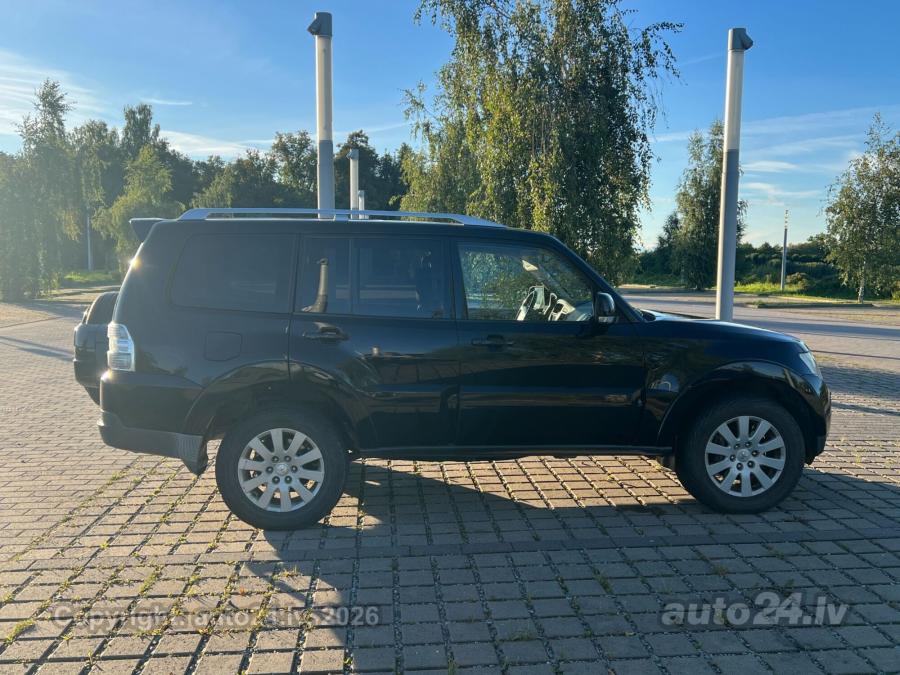 Черный Мицубиси Паджеро 2008 в Тарту, объемом двигателя 3.20 л и пробегом 225 тыс. км за 7700 €, фото 6 на AUTOMOTO.COM.LV