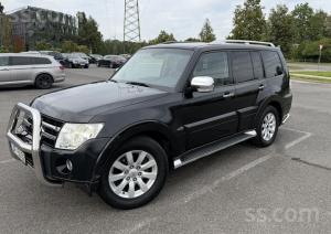 Melns Mitsubishi Pajero 2011 Rīga, ar dzinēja tilpumu 3.20 L un nobraukumu 247 tūkst. km par 8490 €, foto 1 vietnē AUTOMOTO.COM.LV