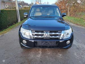 Black Mitsubishi Pajero 2012 in Prienai, with an engine capacity of 3.20 L and mileage of 212 thousand km for 9800 €, photo 3 on AUTOMOTO.COM.LV