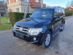 Black Mitsubishi Pajero 2012 in Prienai, with an engine capacity of 3.20 L and mileage of 212 thousand km for 9800 €, photo 13 on AUTOMOTO.COM.LV