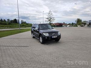 Черный Мицубиси Паджеро 2012 в Гулбене, объемом двигателя 3.50 л и пробегом 175 тыс. км за 11500 €, фото 3 на AUTOMOTO.COM.LV