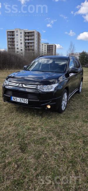 Melns Mitsubishi Pajero 2014 Rīga, ar dzinēja tilpumu 2.00 L un nobraukumu 150 tūkst. km par 9200 €, foto 4 vietnē AUTOMOTO.COM.LV