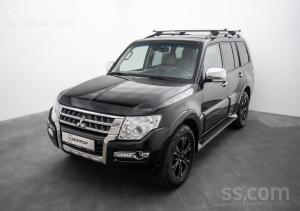 Black Mitsubishi Pajero 2016 in Tallinn, with an engine capacity of 3.20 L and mileage of 224 thousand km for 16999 €, photo  on AUTOMOTO.COM.LV