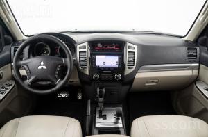 Black Mitsubishi Pajero 2016 in Tallinn, with an engine capacity of 3.20 L and mileage of 224 thousand km for 16999 €, photo 13 on AUTOMOTO.COM.LV