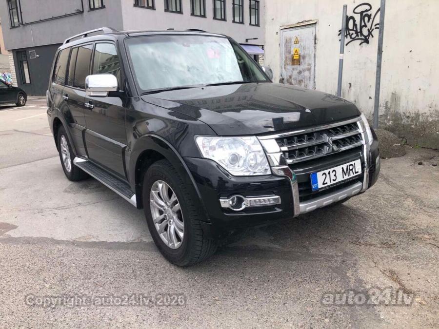 Black Mitsubishi Pajero 2017 in Tallinn, with an engine capacity of 3.20 L and mileage of 155 thousand km for 26000 €, photo 1 on AUTOMOTO.COM.LV