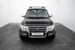 Melns Mitsubishi Pajero 2016 Tallina, ar dzinēja tilpumu 3.20 L un nobraukumu 224 tūkst. km par 16999 €, foto 3 vietnē AUTOMOTO.COM.LV