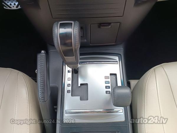 Melns Mitsubishi Pajero 2017 Tallina, ar dzinēja tilpumu 3.20 L un nobraukumu 159 tūkst. km par 22990 €, foto 6 vietnē AUTOMOTO.COM.LV