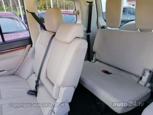 Black Mitsubishi Pajero 2017 in Tallinn, with an engine capacity of 3.20 L and mileage of 159 thousand km for 22990 €, photo 10 on AUTOMOTO.COM.LV