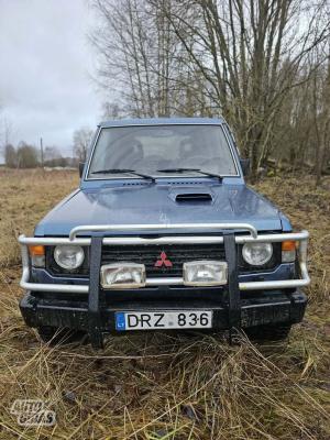 Zils Mitsubishi Pajero 1991 Utena, ar dzinēja tilpumu 2.50 L un nobraukumu 100 tūkst. km par 1550 €, foto 4 vietnē AUTOMOTO.COM.LV