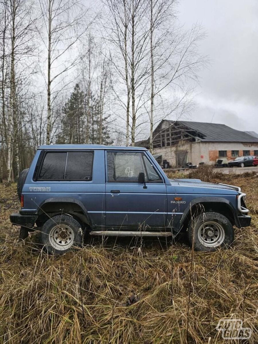 Zils Mitsubishi Pajero 1991 Utena, ar dzinēja tilpumu 2.50 L un nobraukumu 100 tūkst. km par 1550 €, foto 6 vietnē AUTOMOTO.COM.LV