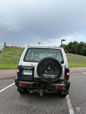 Zils Mitsubishi Pajero 1996 Panevēža, ar dzinēja tilpumu 2.48 L un nobraukumu 176 tūkst. km par 1750 €, foto 3 vietnē AUTOMOTO.COM.LV
