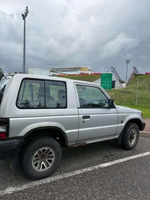 Zils Mitsubishi Pajero 1996 Panevēža, ar dzinēja tilpumu 2.48 L un nobraukumu 176 tūkst. km par 1750 €, foto 5 vietnē AUTOMOTO.COM.LV