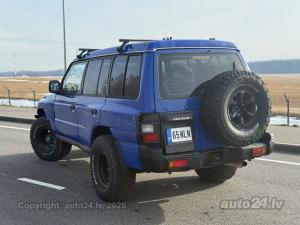 Zils Mitsubishi Pajero 1999 Pērnava, ar dzinēja tilpumu 2.80 L un nobraukumu 295 tūkst. km par 10490 €, foto 3 vietnē AUTOMOTO.COM.LV